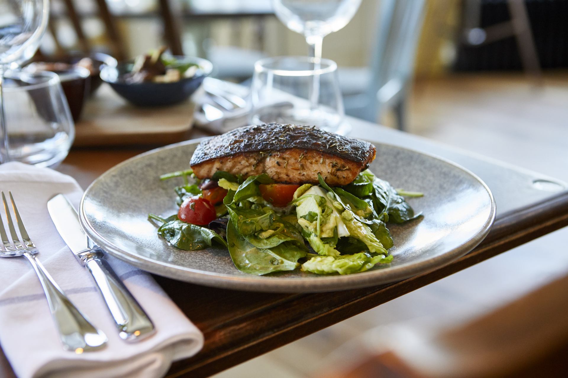 The Swan Hotel - Fuller's Pub and Hotel in Staines